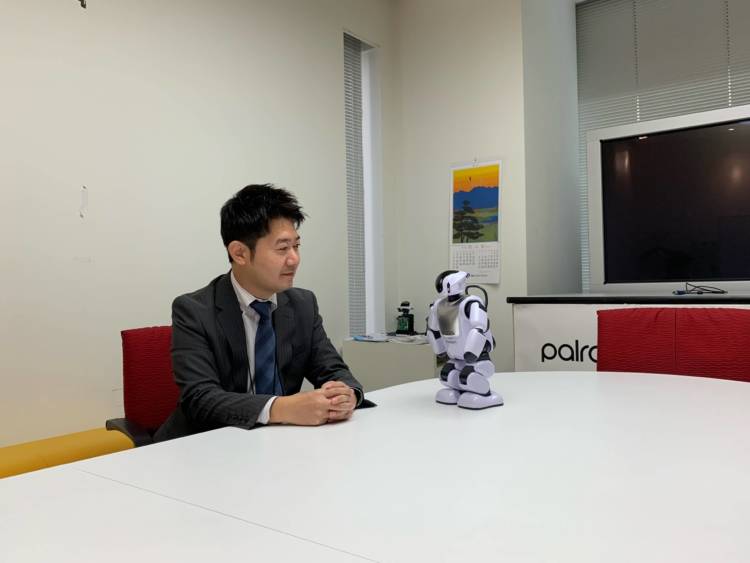 コミュニケーションの重要性を教えてくれるロボット「PALRO」（パルロ） – ROBOT MEDIA
